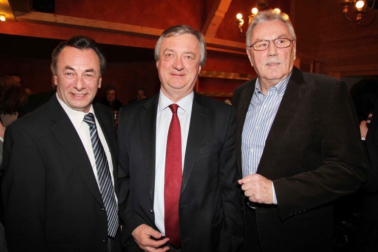 „Wirtschaftsgipfel“ am Berg mit Weißwürsten und Bier - Vorarlberger ...