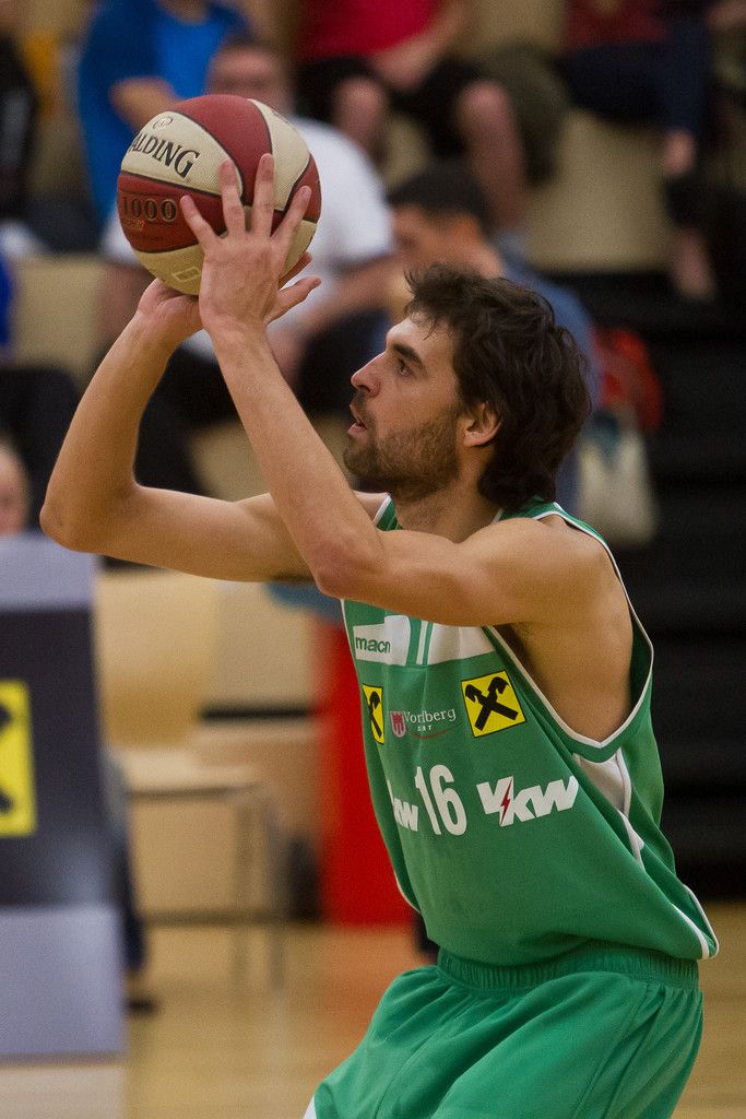 Die Pflicht erfüllt gegen Schlusslicht Amstetten - Vorarlberger ...