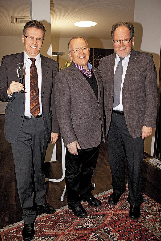 Anwaltsduo ließ Prosecco servieren - Vorarlberger Nachrichten | VN.at