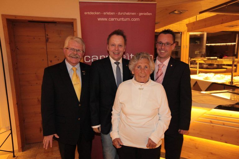 „Weingondeln“ erfreute Gästerunde - Vorarlberger Nachrichten | VN.at