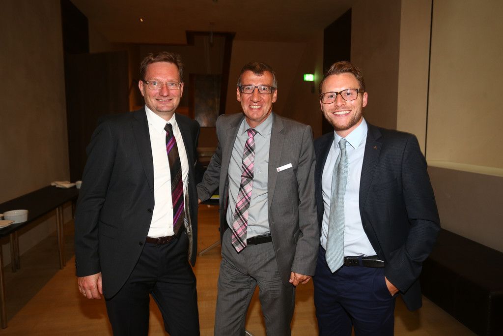 Erstbesteigung eines Gipfels - Vorarlberger Nachrichten | VN.at