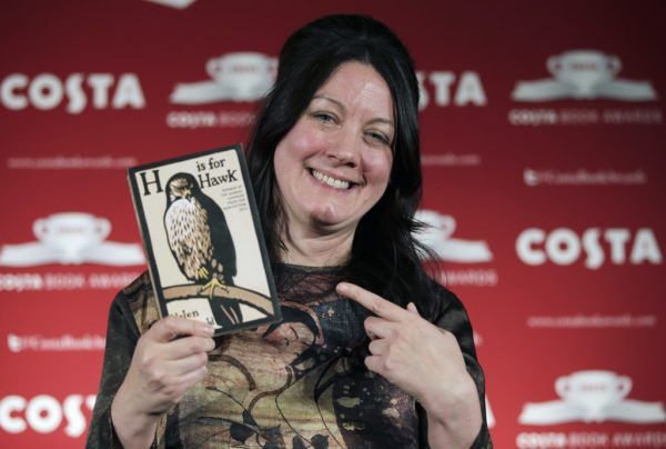 Helen Macdonald zähmt Raubvögel - Vorarlberger Nachrichten | VN.at