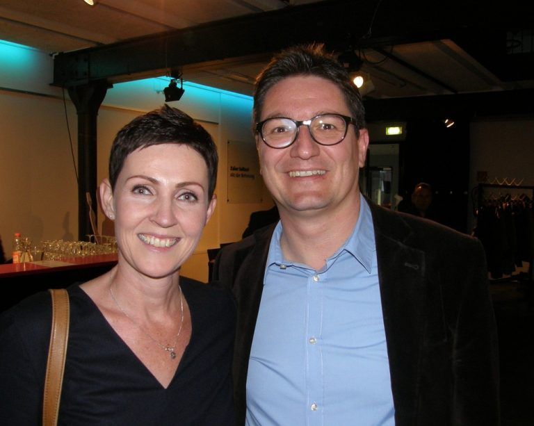 Gesellschaftssatire ­zur Flüchtlingsdebatte - Vorarlberger Nachrichten ...