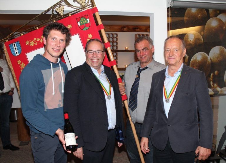 Partylaune unter den „Weinrittern“ - Vorarlberger Nachrichten | VN.at