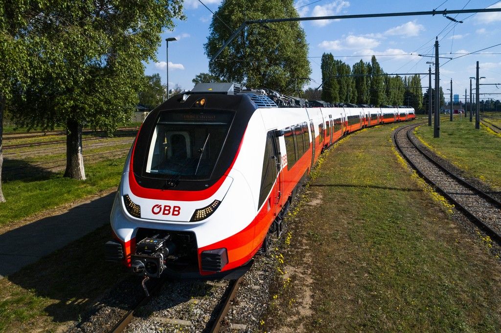 Der neue Zug ist im Land - Vorarlberger Nachrichten | VN.at