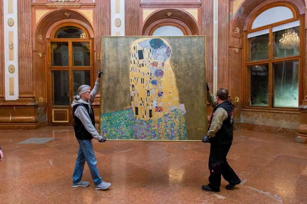 Gustav Klimts berühmtes Bild “Der Kuss” zieht um - Vorarlberger ...