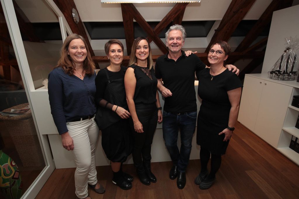 Chirurg lud zum Jubiläum zur Ordinationsparty - Vorarlberger ...