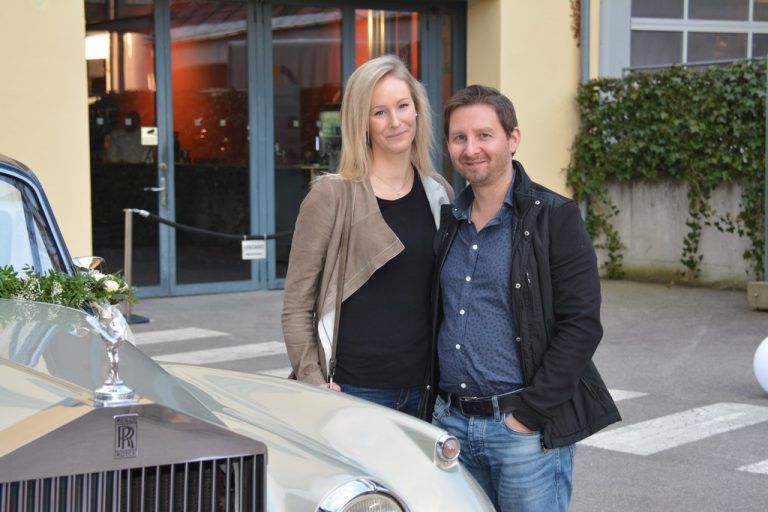 200 Hochzeitsfans und ein Rolls Royce - Vorarlberger Nachrichten | VN.at