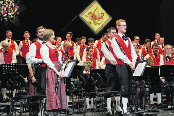 „D‘ Hatler Musig“ gibt den Ton an - Vorarlberger Nachrichten | VN.at
