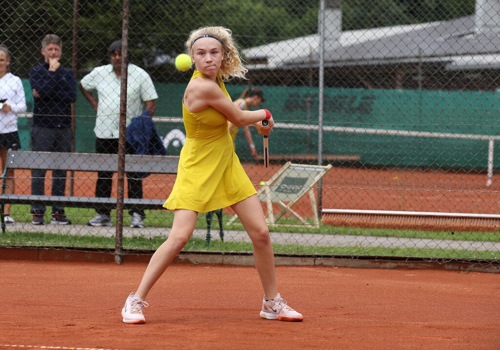 Vergoldete Titelkämpfe für Laura Fuchs und Sydney Stark - Vorarlberger ...