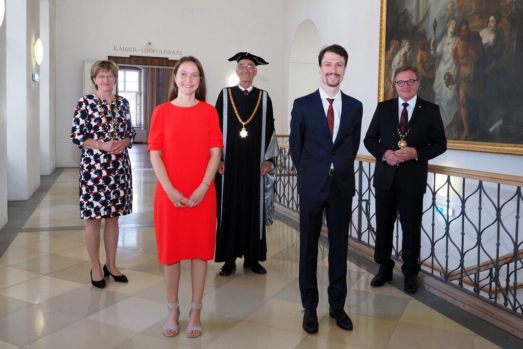 Vorarlbergerin trägt jetzt den Ehrenring des Bundespräsidenten ...