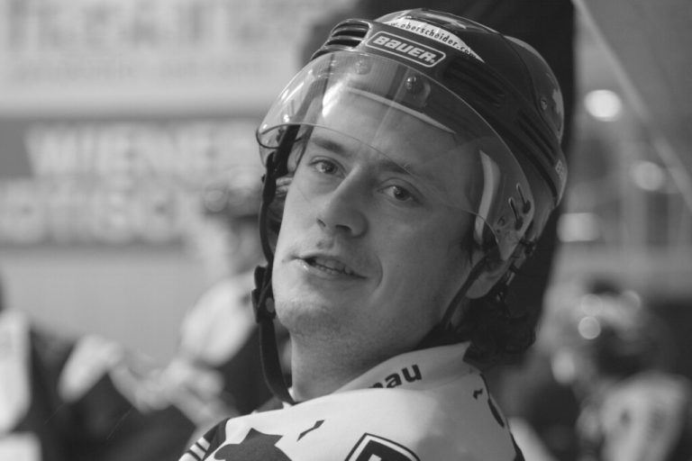 Toni Saarinen ist tot, tiefe Trauer beim EHC - Vorarlberger Nachrichten | VN.at