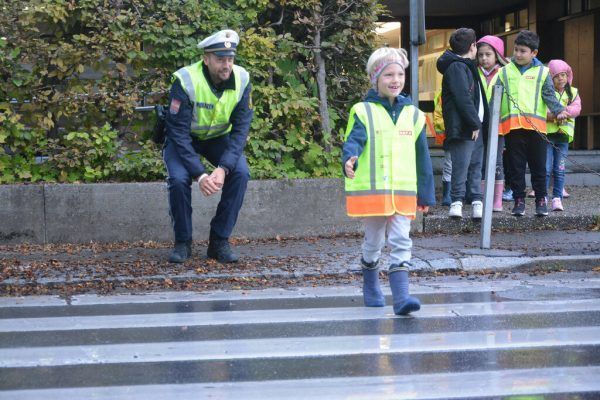 Straßen richtig überqueren - Vorarlberger Nachrichten | VN.at