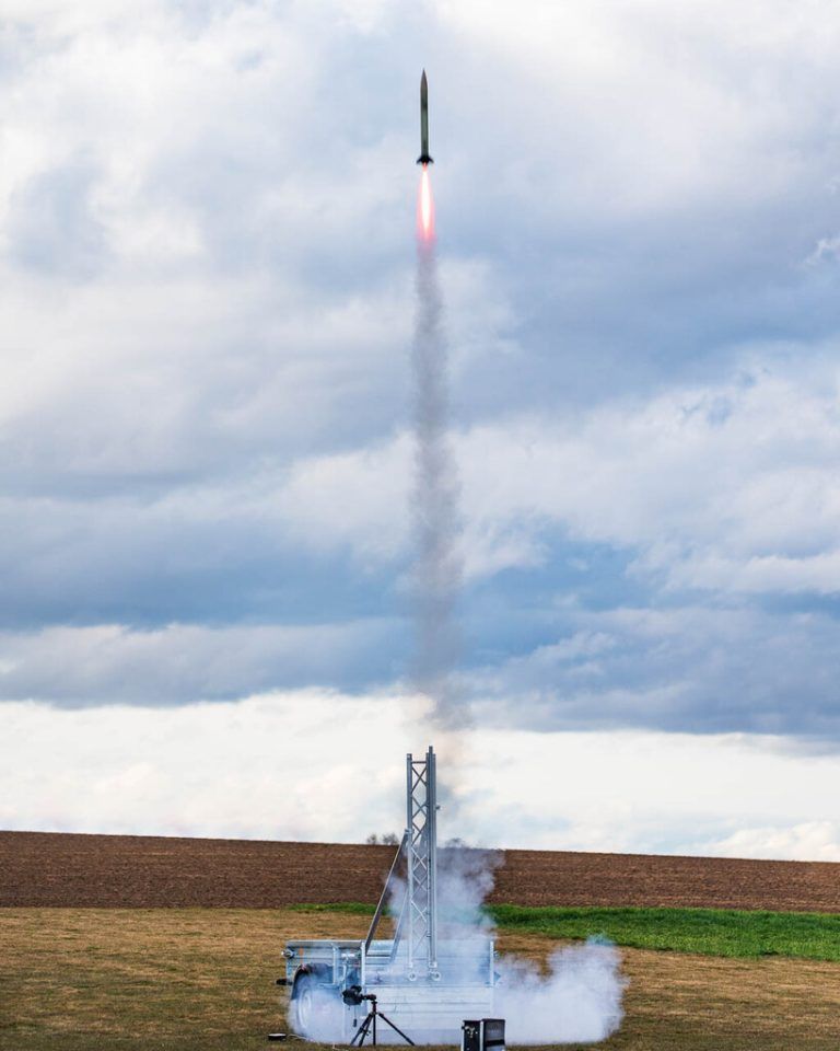 3 … 2 … 1 … Go : Raketen heben in Brederis ab - Vorarlberger ...
