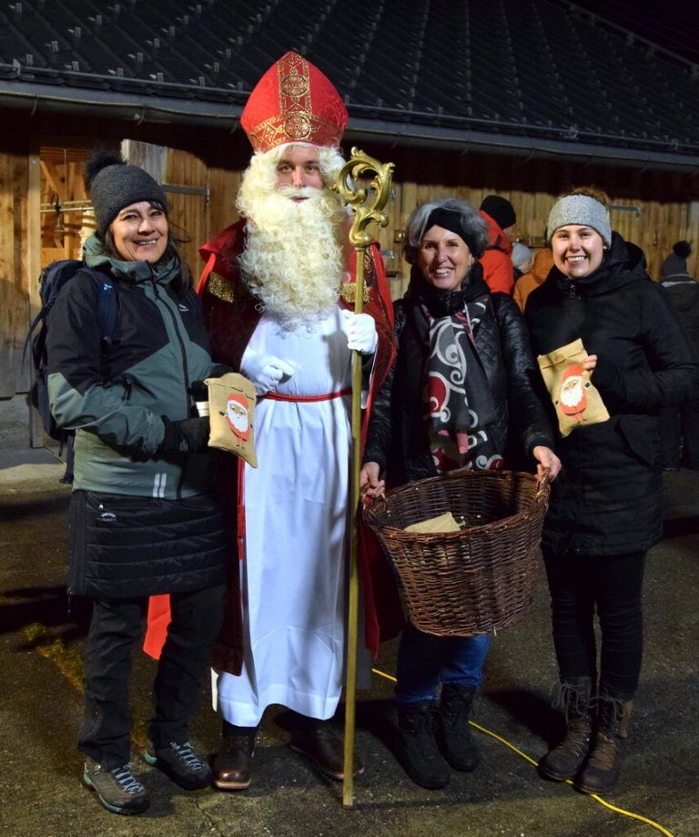 Rund 200 Leute bei „SEHNsucht ADVENT“ - Vorarlberger Nachrichten | VN.at