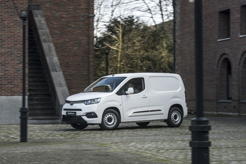 Toyota Kastenwagen Klein
