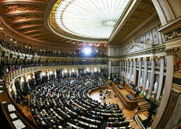 Demokratie für vier Fünftel die beste Regierungsform - Vorarlberger ...