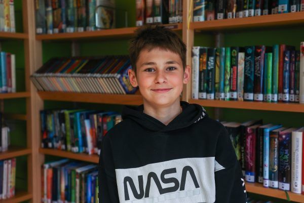 Bücherguides der Mittelschule Bludenz wärmen sich für die Buch am Bach ...