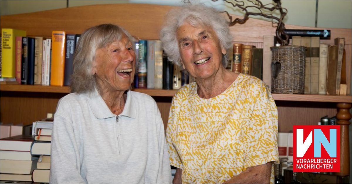 Innige Schwesternbande: Seite an Seite gingen Helga und Irene Winter ...