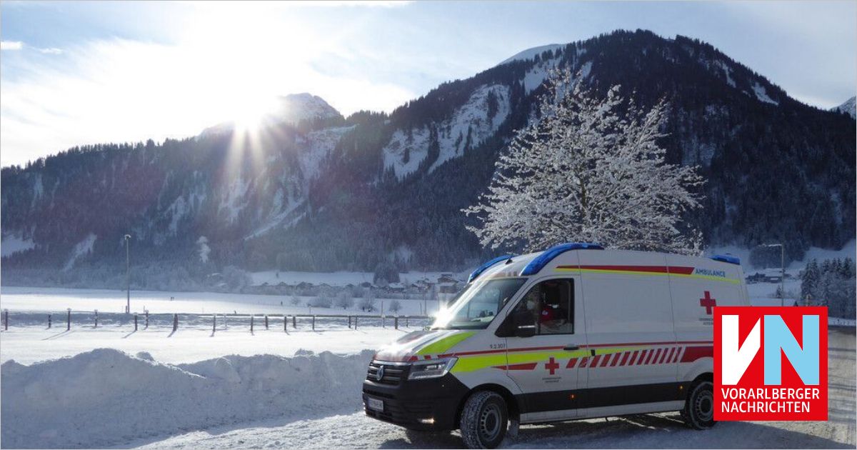 Siebenjährige prallt mit Rodel gegen Auto - Vorarlberger Nachrichten ...