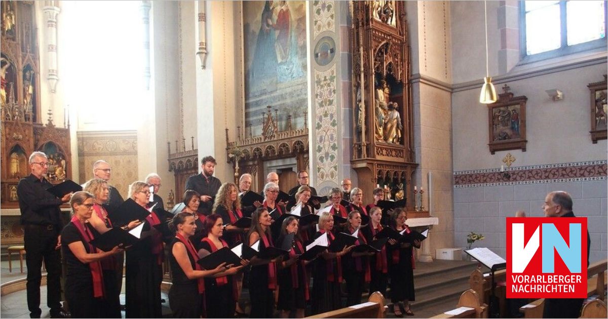 „Bleib bei uns“: Kirchenkonzert mit Kammerchor und Helmut Binder ...