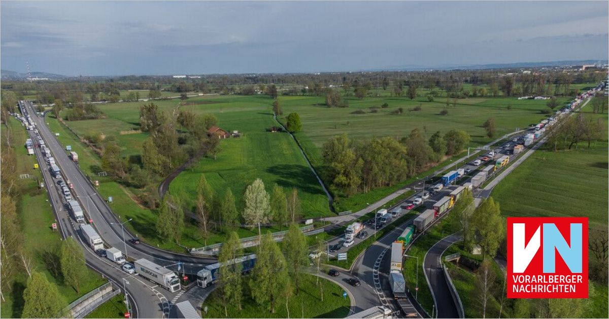Verkehrschaos in Vorarlberg: Neos streben Neuausrichtung an - Vorarlberger Nachrichten | VN.at